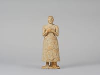 Male Praying Figure | Louvre Abu Dhabi
